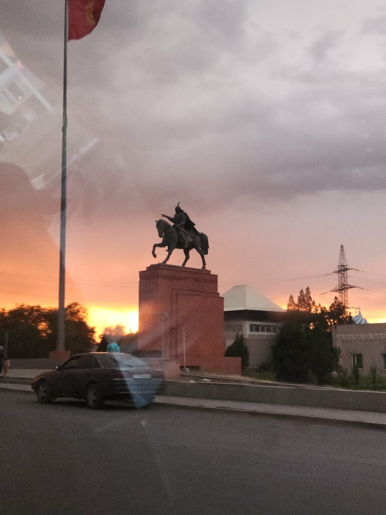 Anıt, heykel Жайыл Баатыр, Çuy ili, foto