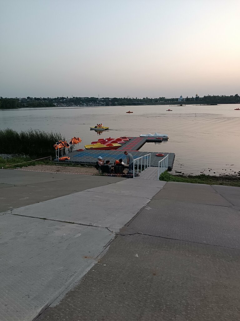 Kiralama noktası Прокат катамаранов, Syzran, foto
