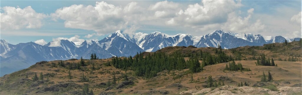 Dağ zirvesi Гора Кызыл-Таш, Altay Cumhuriyeti, foto