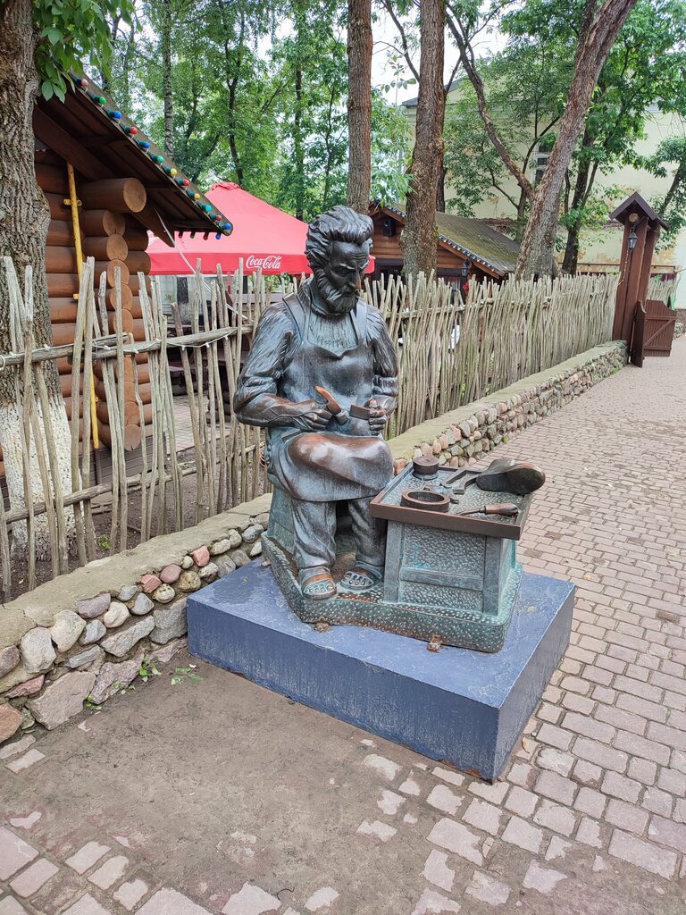 Park, sokak heykeli Башмачник, Vitebsk, foto