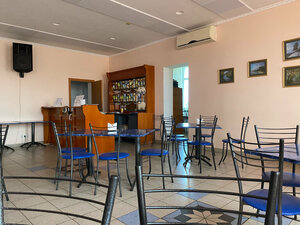 Айсберг (Pushkarskiy pereulok No:3, posyolok gorodskogo tipa Kromy), kafe  Orlovskaya oblastından