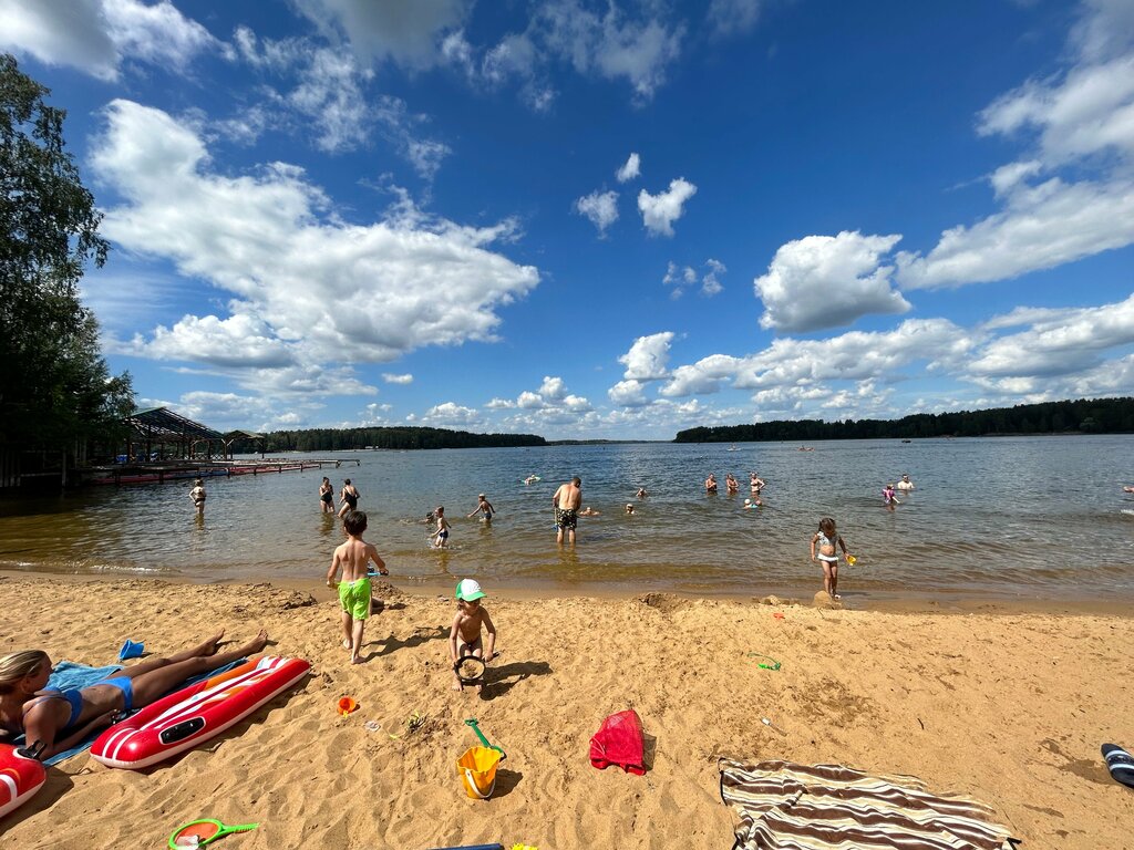 Plaj Пляж загородного клуба Романтик, Moskova ve Moskovskaya oblastı, foto