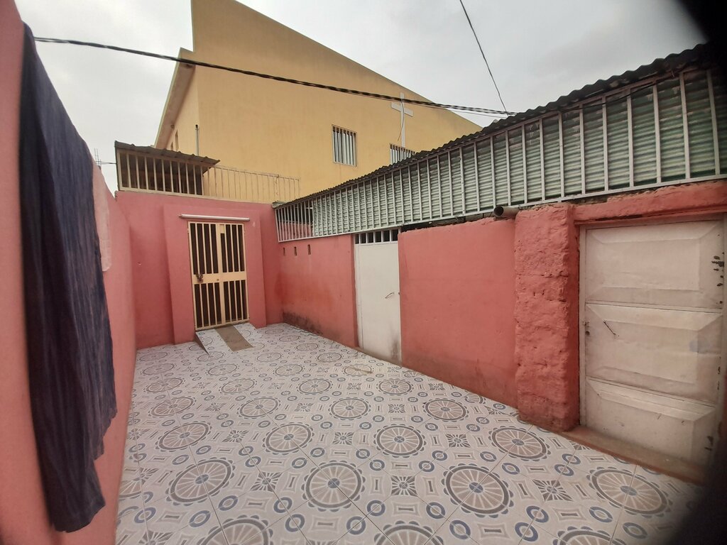 Protestan kilisesi Segunda Igreja Baptista, Loanda, foto