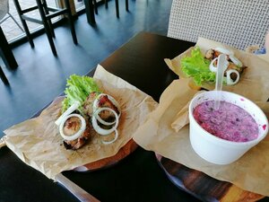 Craft Cafe (Minskaja region, Miadzielski rajon, Naracki sielsaviet, kurortny pasiolak Narach, Naberezhnaya ulitsa), kafe  Minskaya oblastından