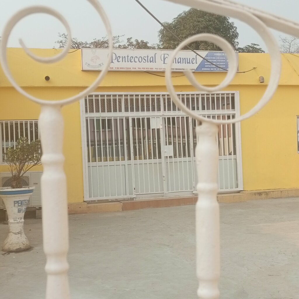 Protestan kilisesi Igreja Pentecostal Emanuel Sede, Loanda, foto