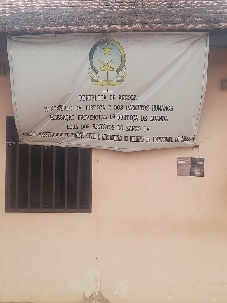 Belediyeler, devlet daireleri Administração Comunal do Zango, Loanda, foto