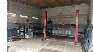 Garage (Kazarmiennaja vulica No:8Д), otomobil servisi  Kletsk'ten
