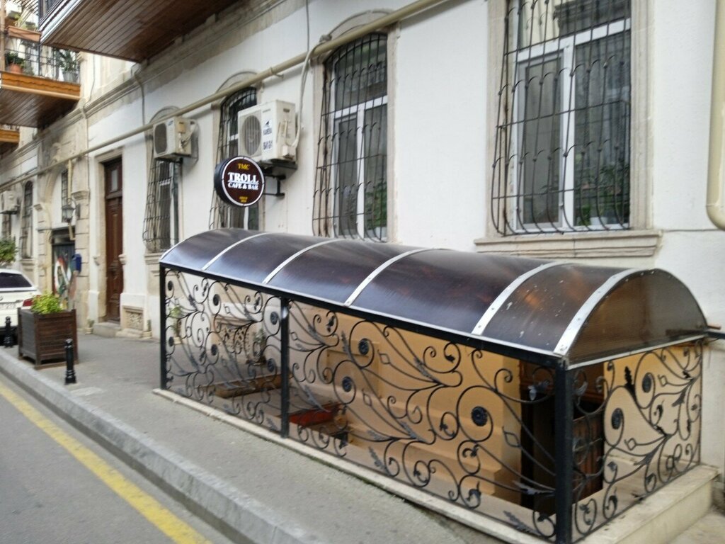 Bar Troll Cafe & Bar, Bakü, foto