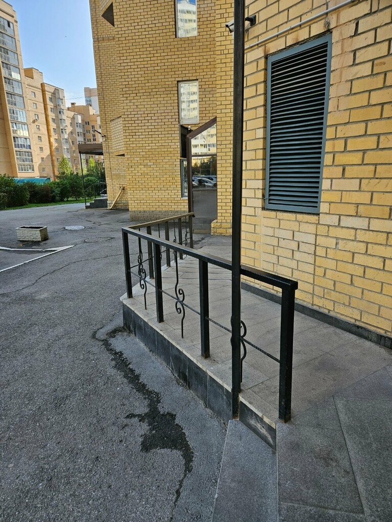 Bina, site yönetimi ТСЖ 8 Марта, 171, Yekaterinburg, foto