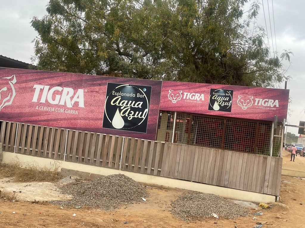 Restoran Esplanada Agua Azul, Loanda, foto