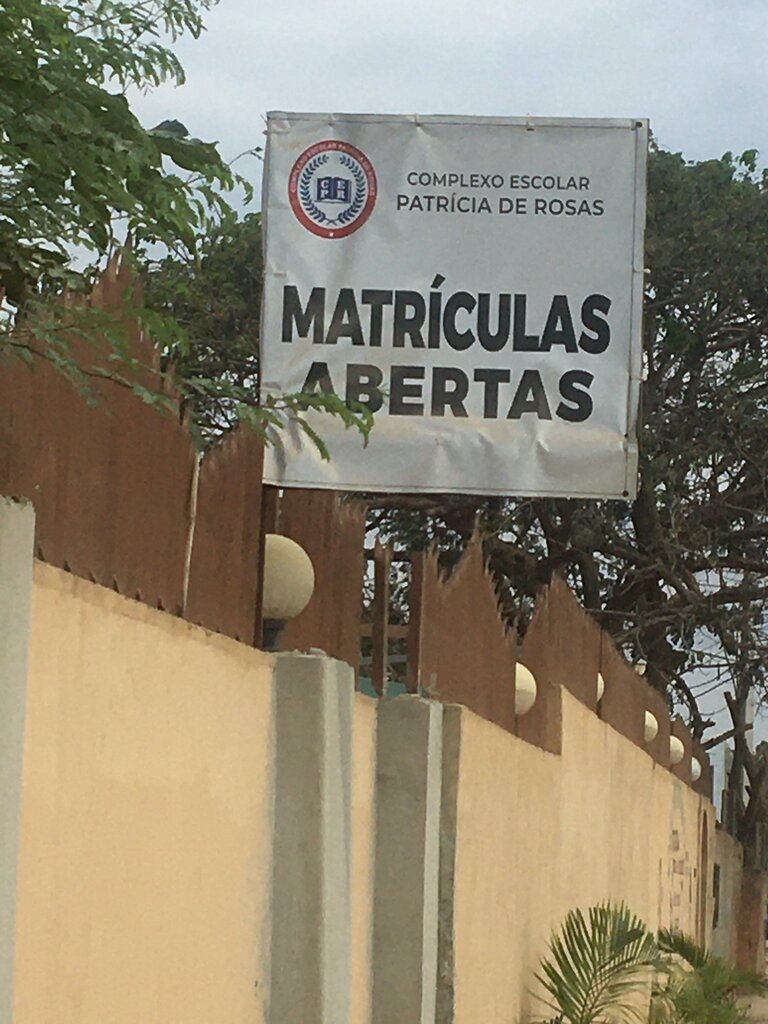 Ortaokul Complexo Escolar Patricia de Rosas, Loanda, foto