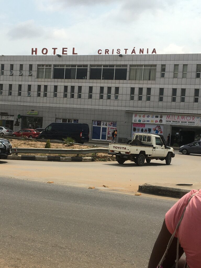 Otel Hotel Cristania, Loanda, foto