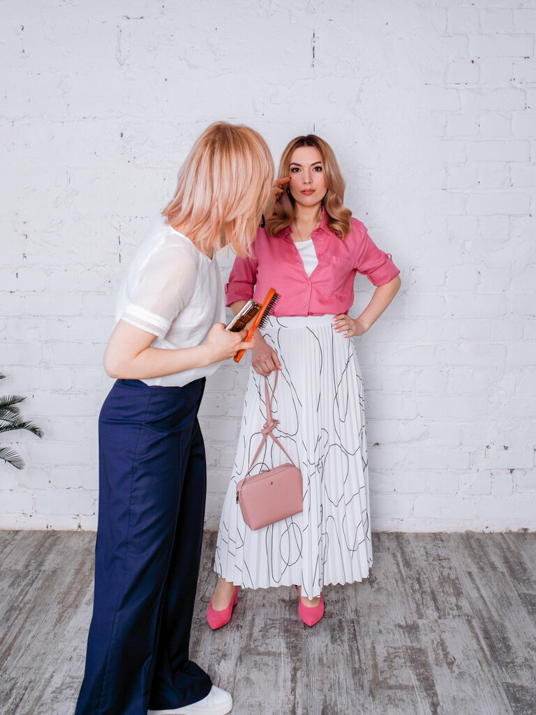 Kuaför meslek eğitimi Tatiana Belova's School of the precision haircut, Samara, foto