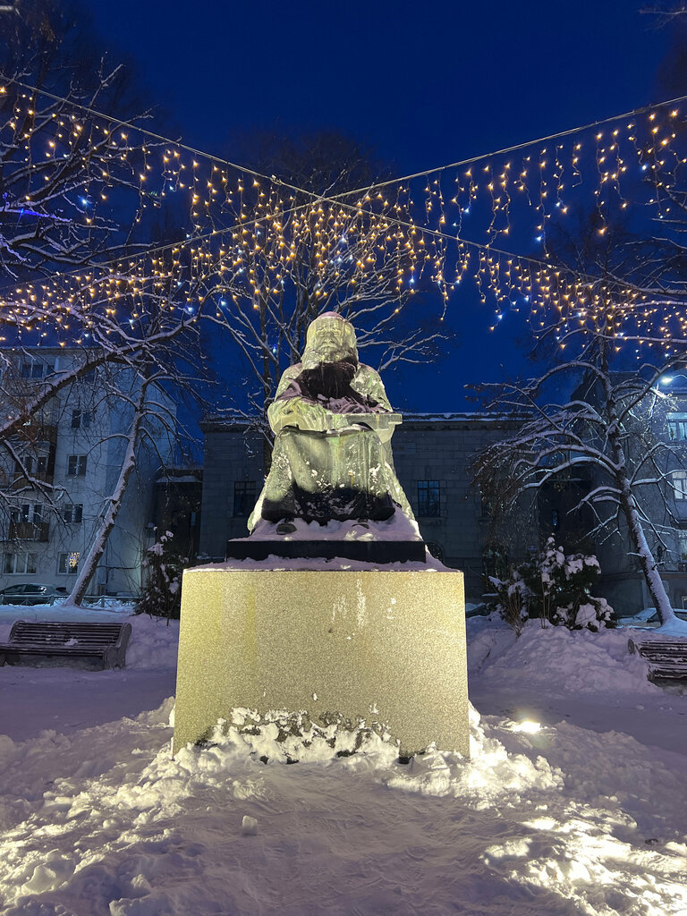 Anıt, heykel Petri Shemeikka, Sortavala, foto