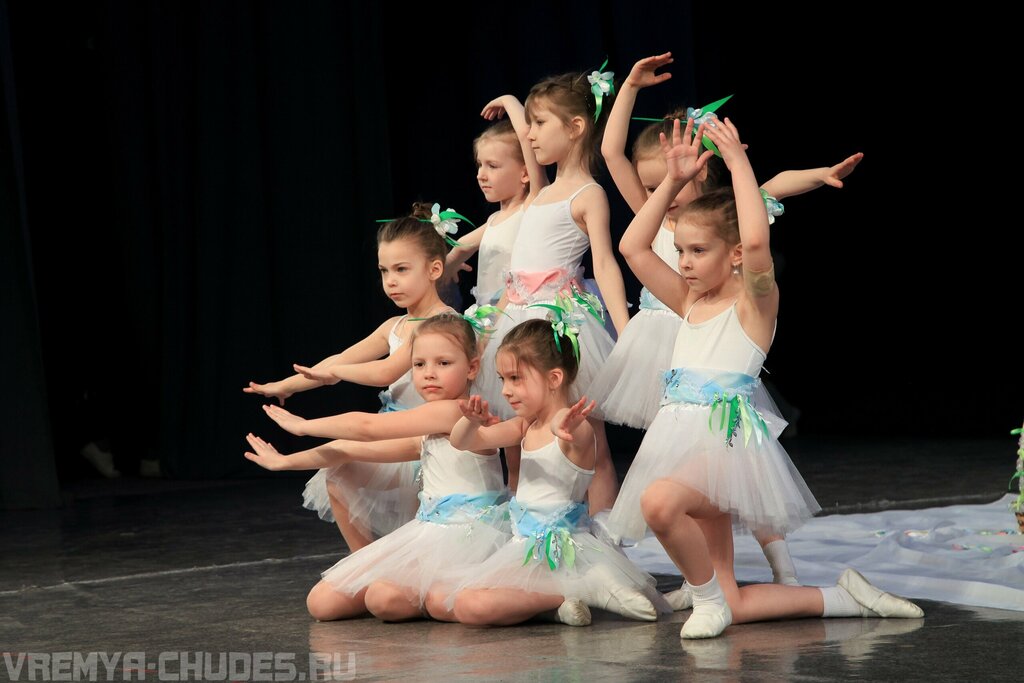 Dans okulları Изумруд, Tomsk, foto