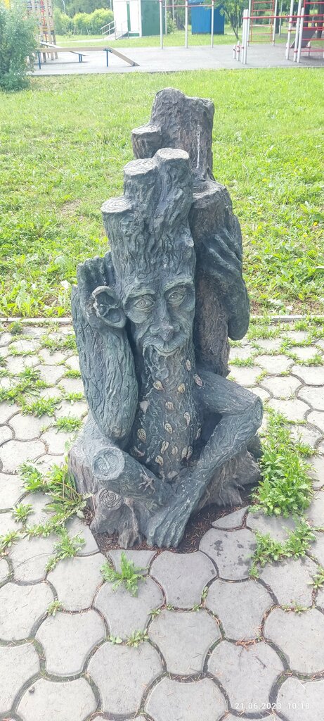 Anıt, heykel Леший, Mejdureçensk, foto