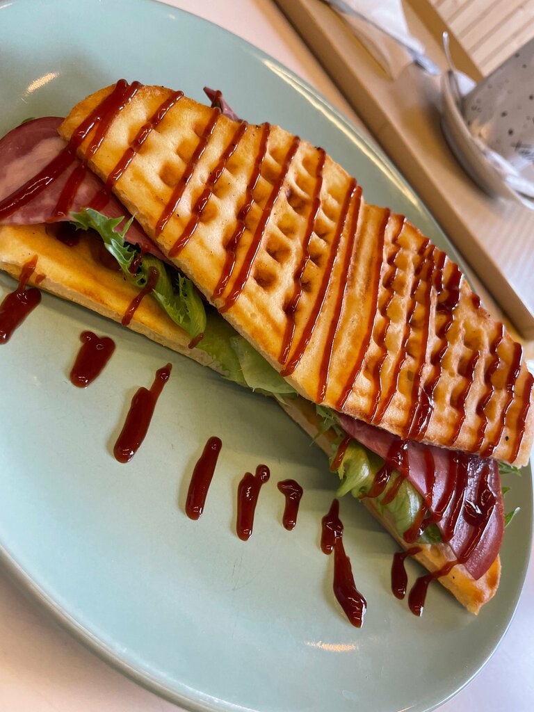 Kafe Lyudi Lyubyat Vafli, Saint‑Petersburg, foto
