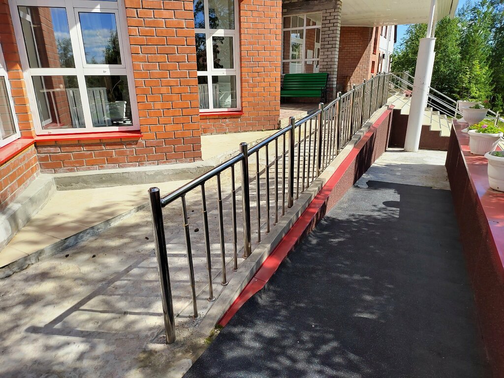 Sosyal yardım kuruluşları Tsentr Sotsialnoy Pomoshchi Semye i Detyam Mu, Tarko‑Sale, foto