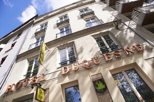 Hôtel Duquesne (Allée Duquesne No:12, Nantes), otel  Nantes'tan