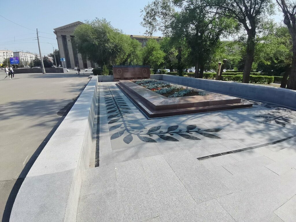 Mass Grave of Soldiers of the 13th Guards Rifle Division and 10th ...