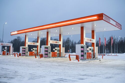 Benzin istasyonu Lukojl, Karelya, foto