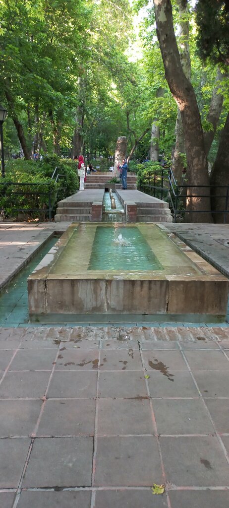 Kültür ve eğlence parkları İrani Bahçesi, Tahran, foto
