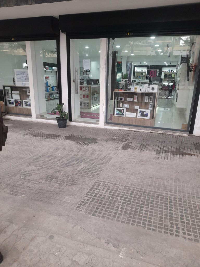 Bilgisayar mağazaları Opentek, Loanda, foto