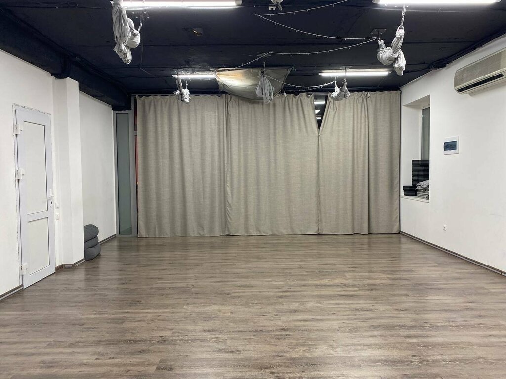 Kültürel etkinlikler için kiralık alanlar Oblaka_Loft, Gelencik, foto