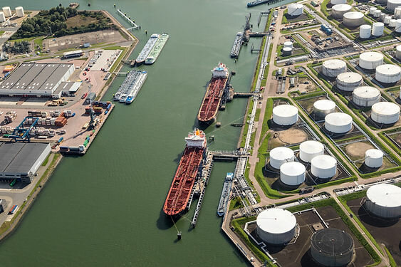 Petrol ve gaz firması Quantum Global Trading, Dubai, foto