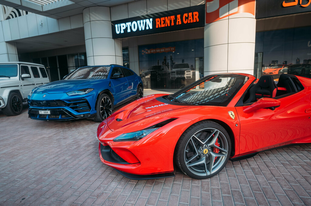 Oto kiralama Uptown Rent a Car, Dubai, foto
