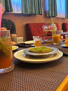 Evde (Nursultan Nazarbaev dańǵyly No:57), restoran  Kökşetav'dan
