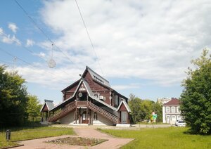 Fairy Tale (Revolyutsionnaya ulitsa No:15), kafe  Furmanov'dan