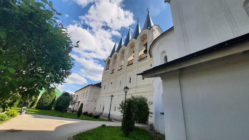 Turistik yerler Юго-западная угловая башня, Tixvin, foto
