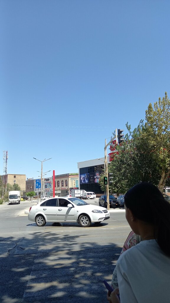 Süpermarket Makro, Nevai, foto