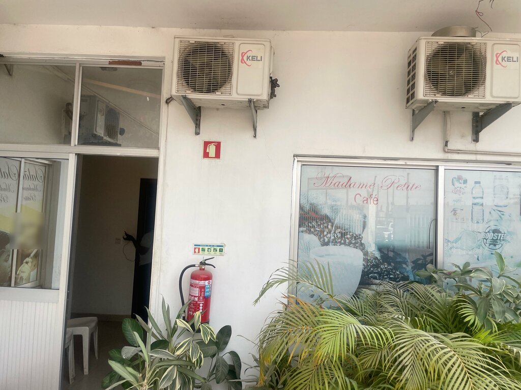 Kuaförler Madames & Petiters Hair Saloon & SPA, Loanda, foto