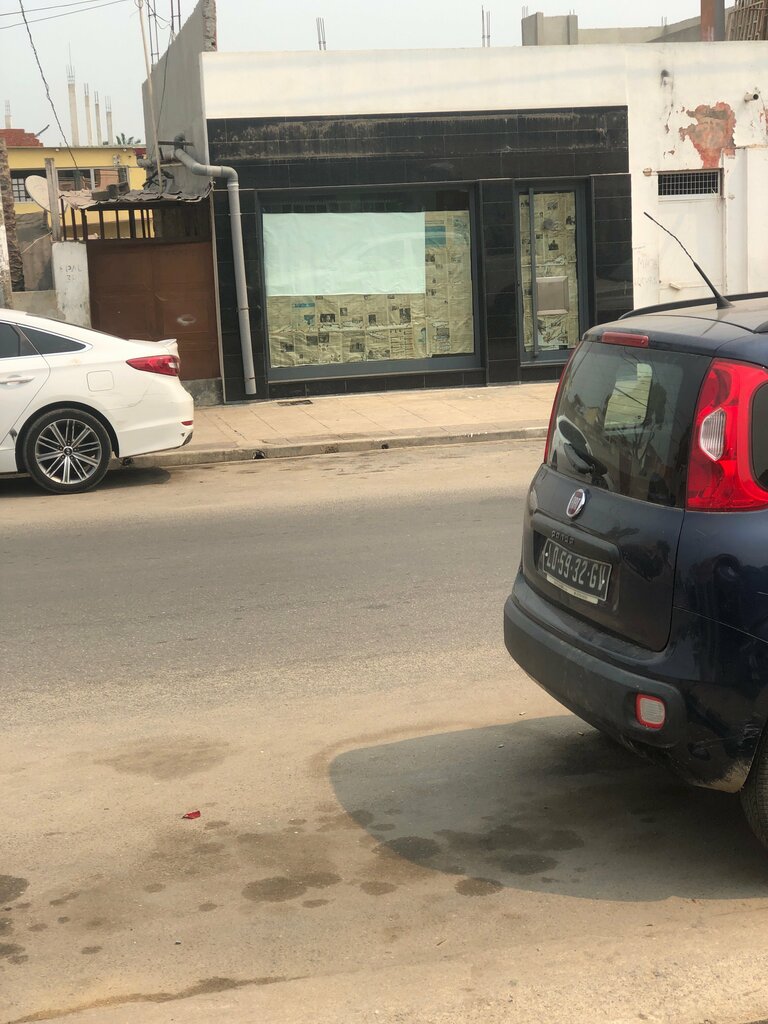 Eczaneler Farmácia Kyambote, Loanda, foto