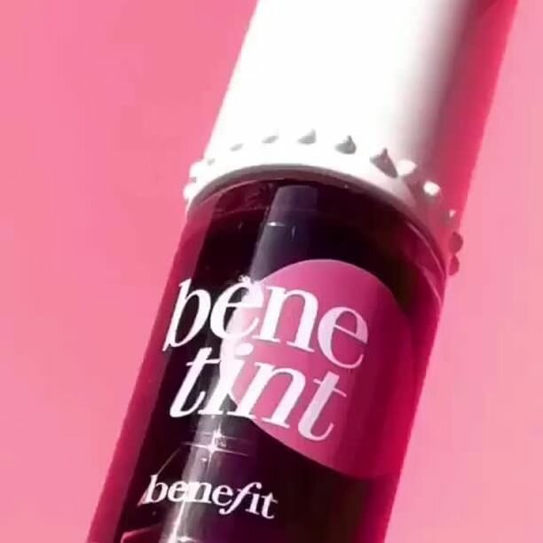 Kozmetik ve parfümeri mağazaları Benefit Cosmetics Brow Bar Lounge, Abu Dabi, foto