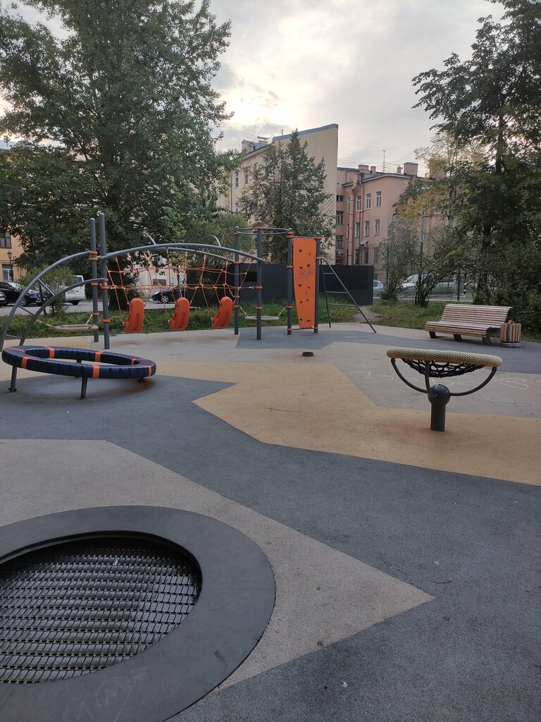 Spor alanı Спортивная площадка, Saint‑Petersburg, foto