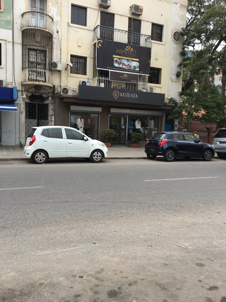 Giyim mağazası Kazukuta, Loanda, foto