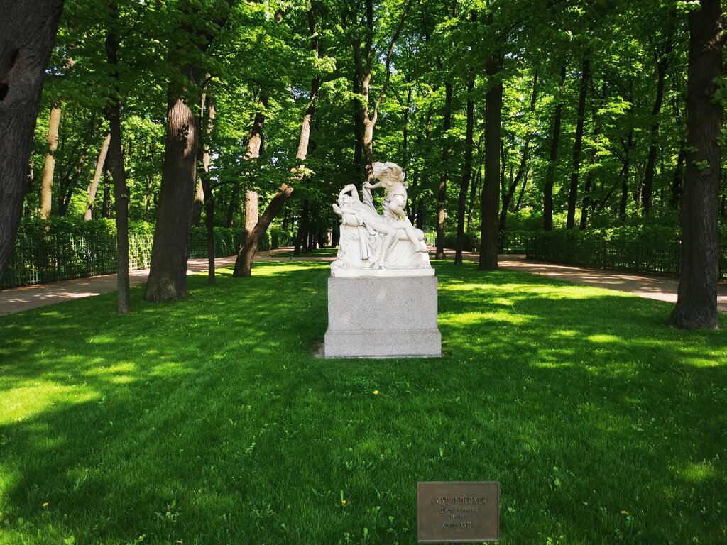 Park, sokak heykeli Амур и Психея, Saint‑Petersburg, foto