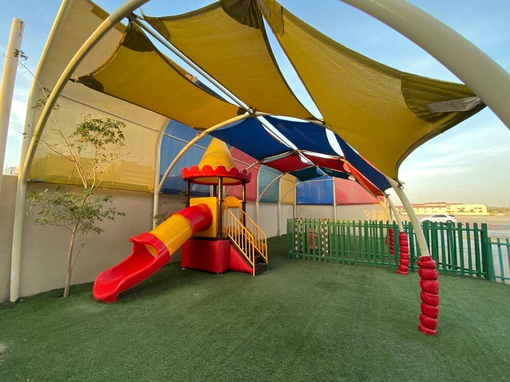 Özel okul Al Murooj Scientific Private School, Abu Dabi, foto