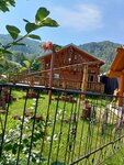 Avrora, baza otdykha (Vesyolaya ulitsa No:11, posyolok Turbaza Yunost), tatil köyleri  Altay Cumhuriyeti'nden