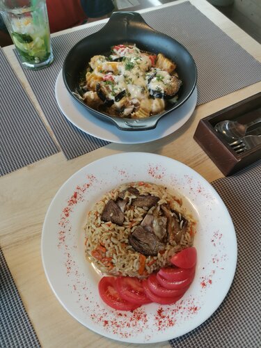 Restoran Very Well Cafe, Kırım Cumhuriyeti, foto