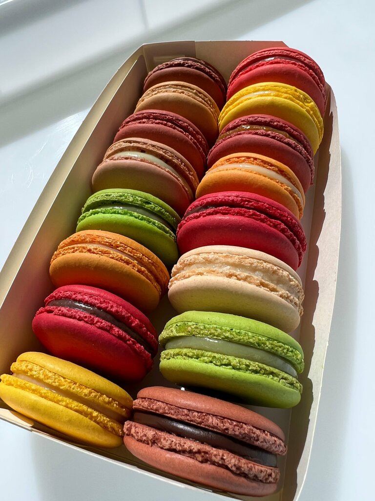 Pasta, şekerleme ve tatlı Bottoni, Tiumen, foto