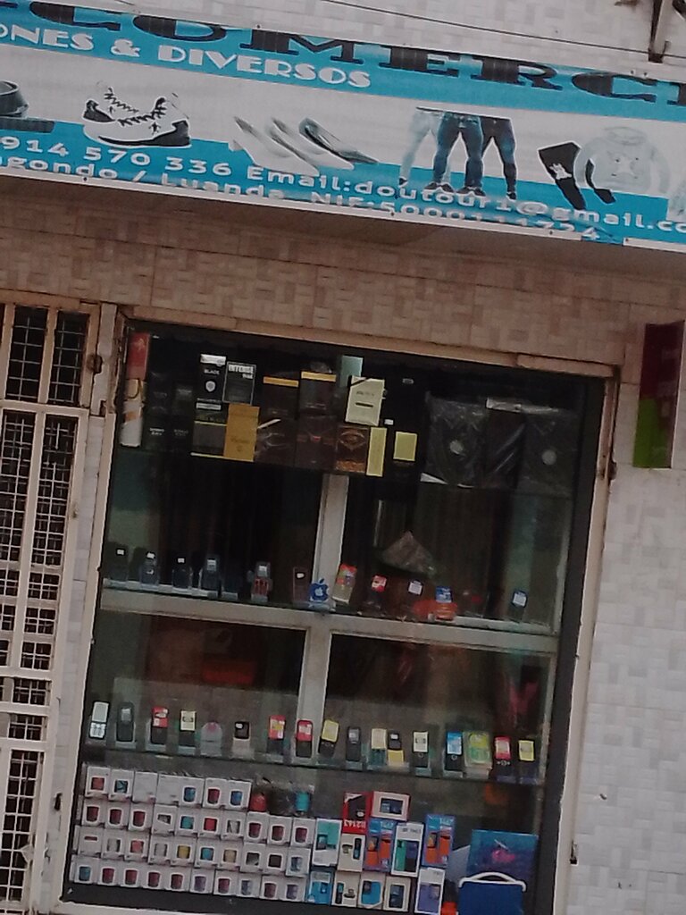 Bilgisayar mağazaları Infor Excel Melo, Loanda, foto