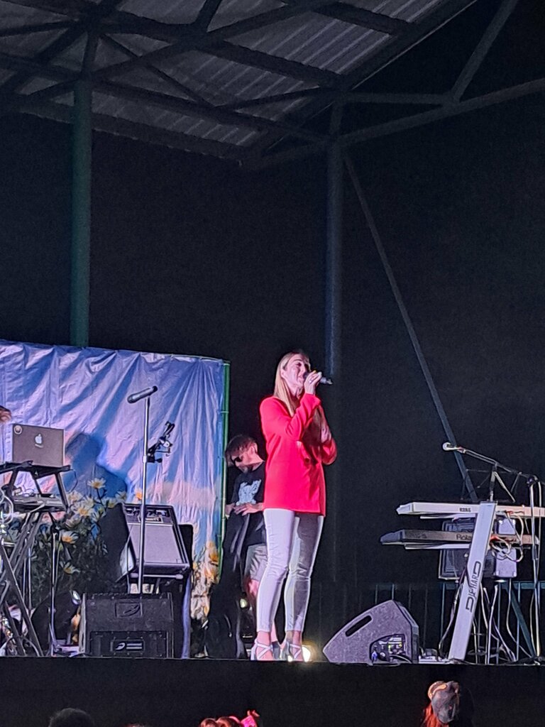 Kültür ocakları Зелёный театр, Pskovskaya oblastı, foto