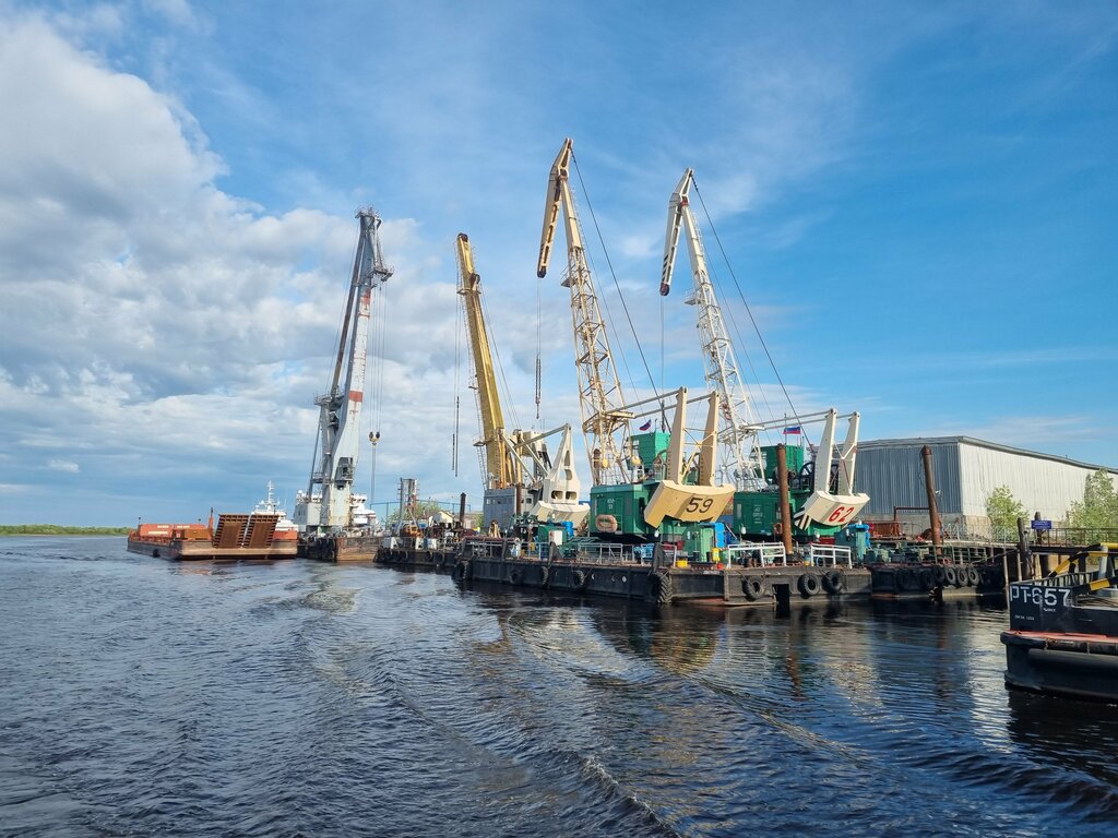 i̇skele, liman, gemicilik firmaları Salekhardsky rechnoy port, Salehard, foto
