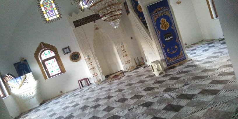 Cami Demirli Mahallesi Severler Cami, Çaykara, foto