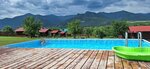 База отдыха Явь (3-ya Vostochnaya ulitsa No:14, selo Elekmonar), resort oteller, tesisler  Altay Cumhuriyeti'nden
