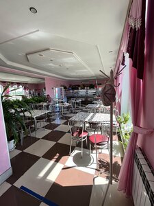 Зарули (Tsentralnaya ulitsa No:40А, khutor Drozdy), kafe  Kurskaya oblastından